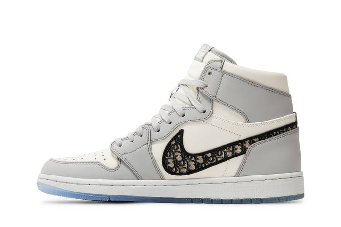 Jordan 1 Retro High Dior – Side Kicks