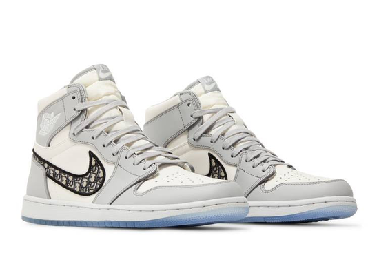 Jordan 1 Retro High Dior – Side Kicks
