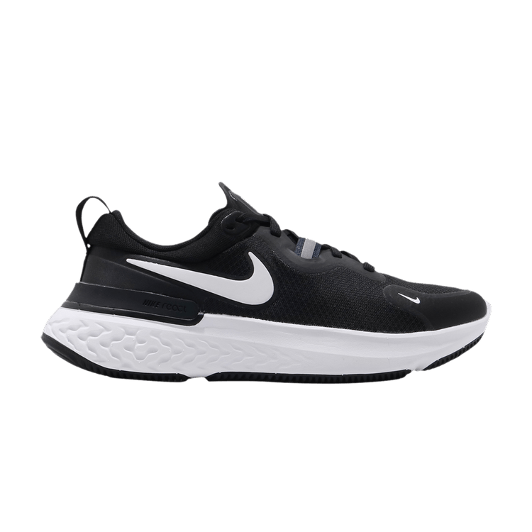 Nike React Miler Black (Women's) – Side Kicks