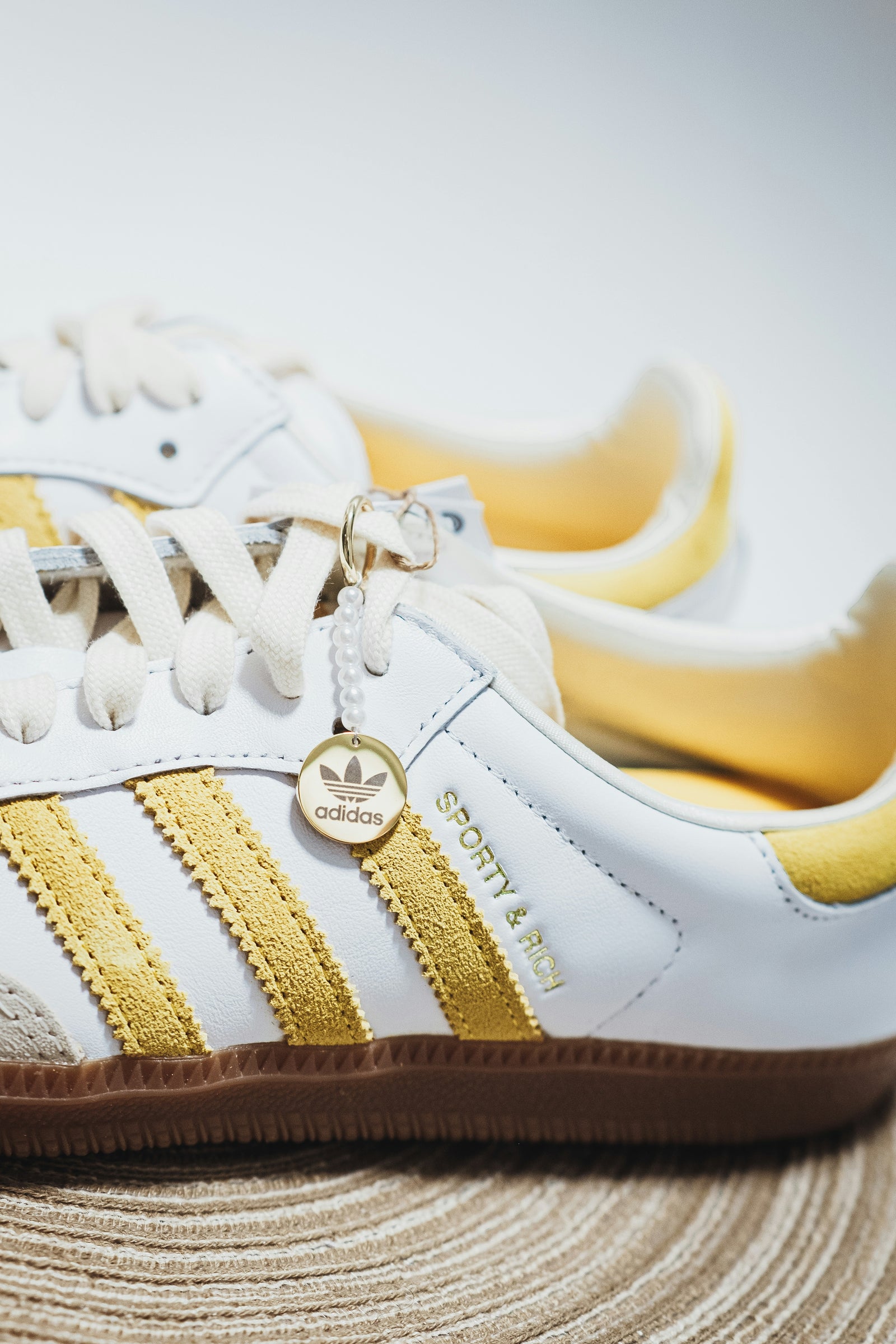 Side Kicks | Sneakers - Clothing - Accessories - Collectibles